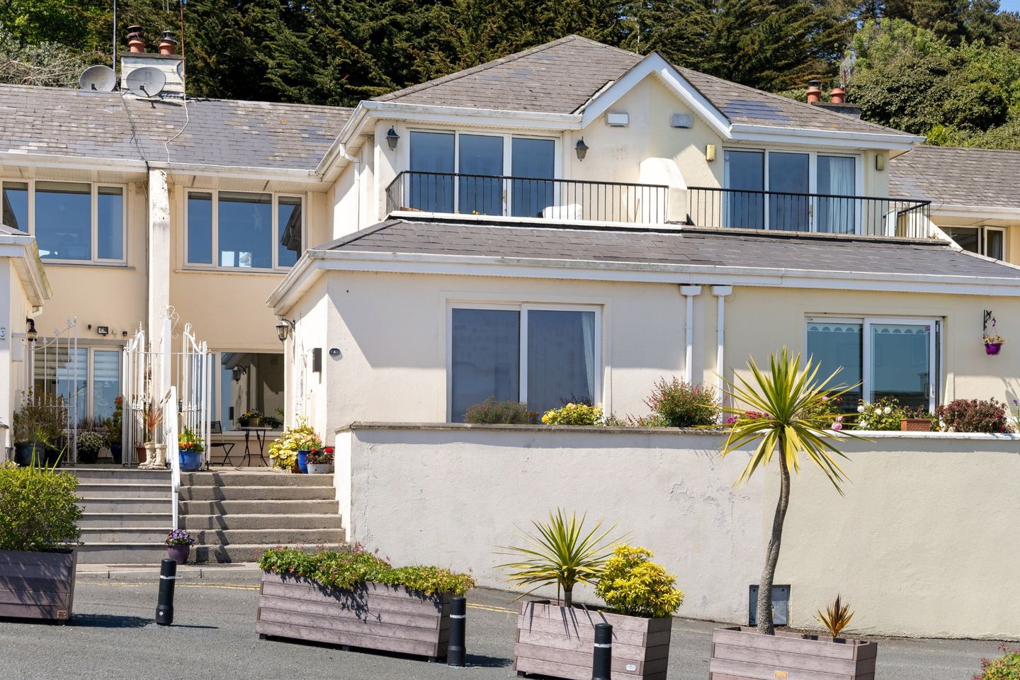 4 Cliff Manor, Cliff Road, Greystones, Co Wicklow, A98TY89 is for sale ...