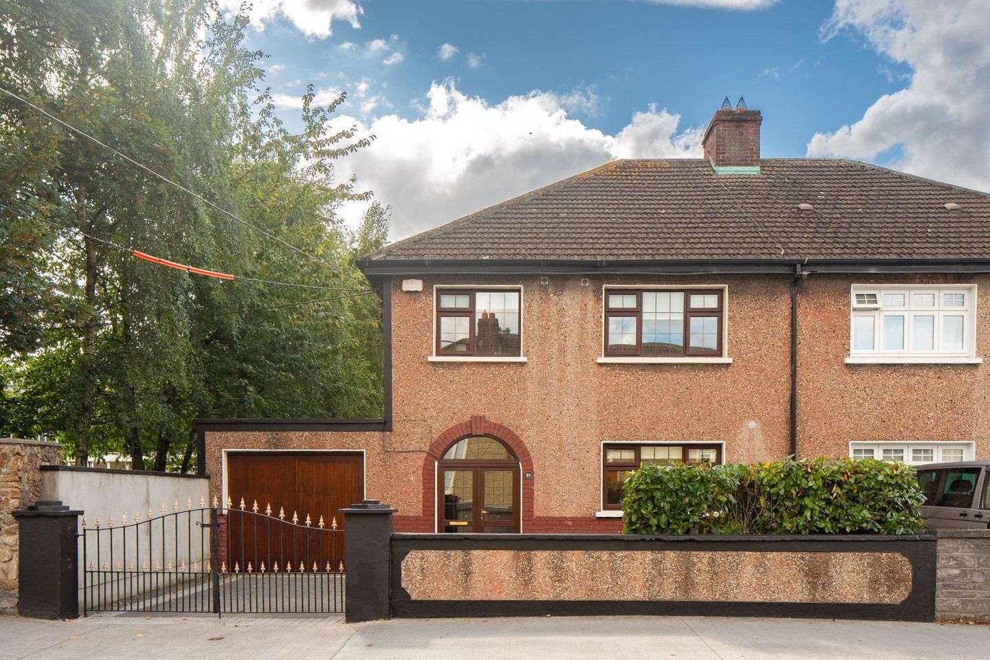 21 Brickfield Drive, Dublin 12, Drimnagh, Dublin 12, D12KD56 is for ...