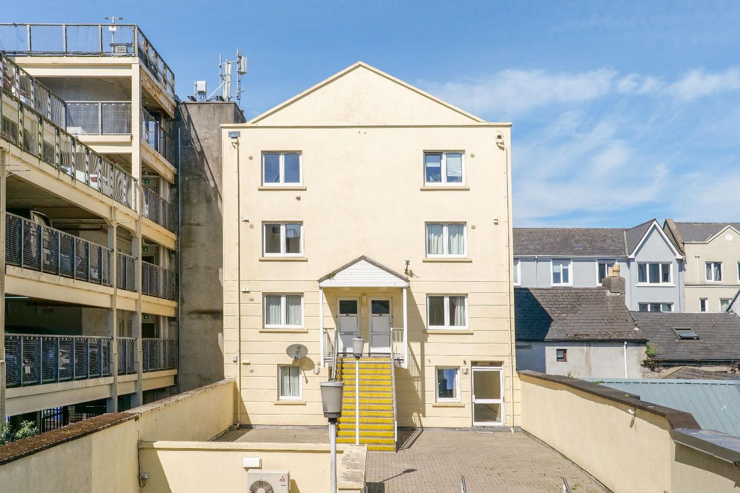 19f Merchants Road, Galway, Galway City Centre, H91CTY8 is for sale on ...