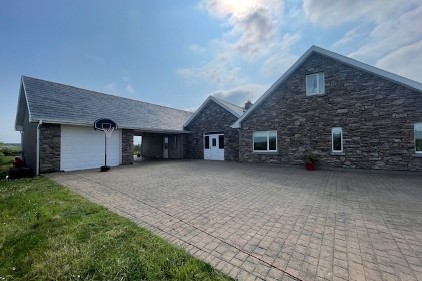 Cree West, Doonbeg, Co. Clare, V15HT68 is for sale on Daft.ie