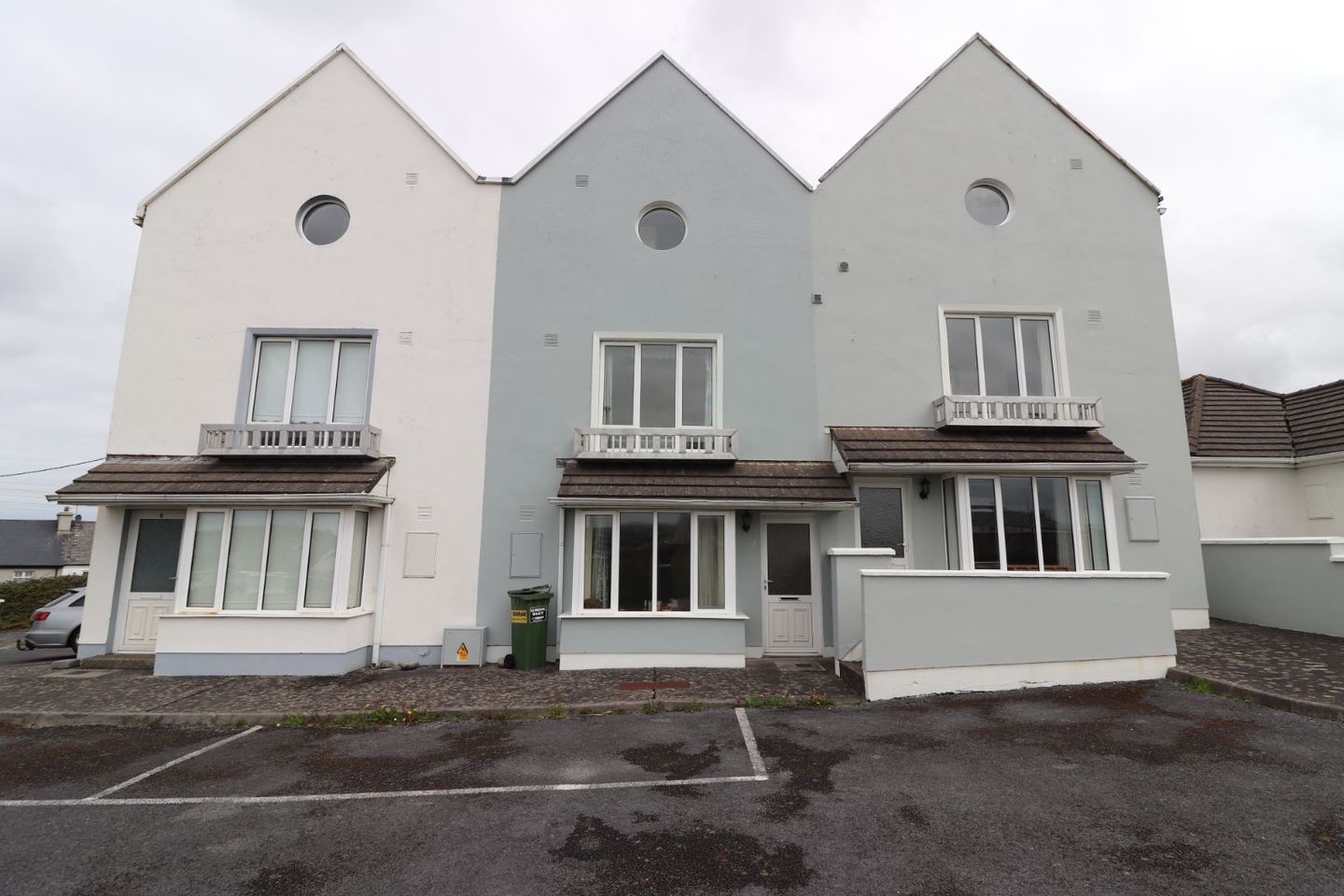 9 Strand Holiday Homes, Kilkee, Kilkee, Co. Clare, V15YT29 is for sale ...