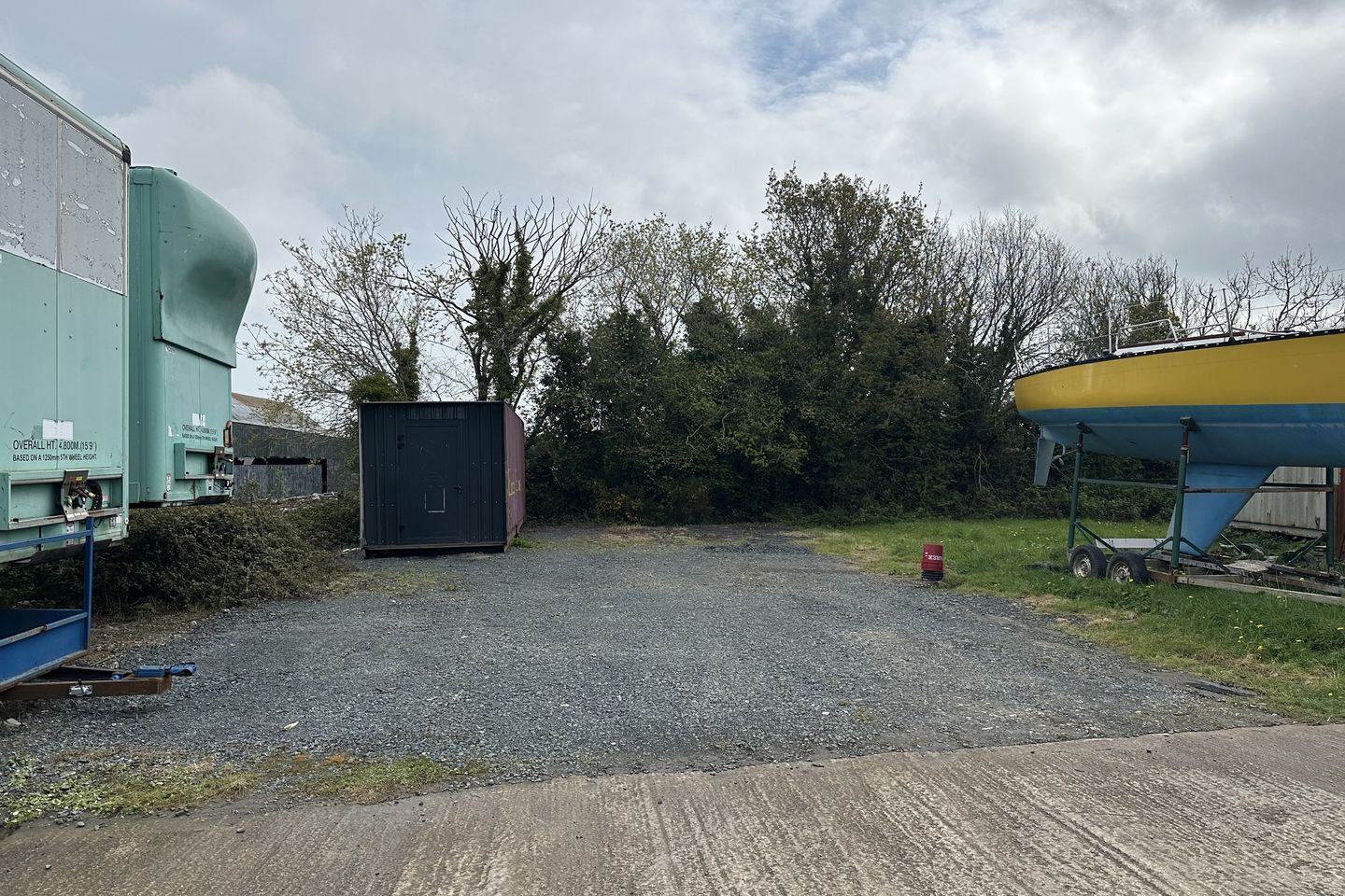 Commercial property for rent in Kildea Yard, Newtownmountkennedy, Co ...