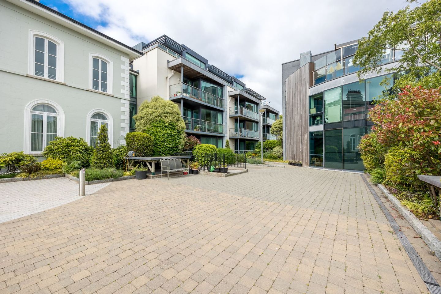 Apartment 8, The Findlater Building, Harbour Road, Howth, Dublin 13 ...