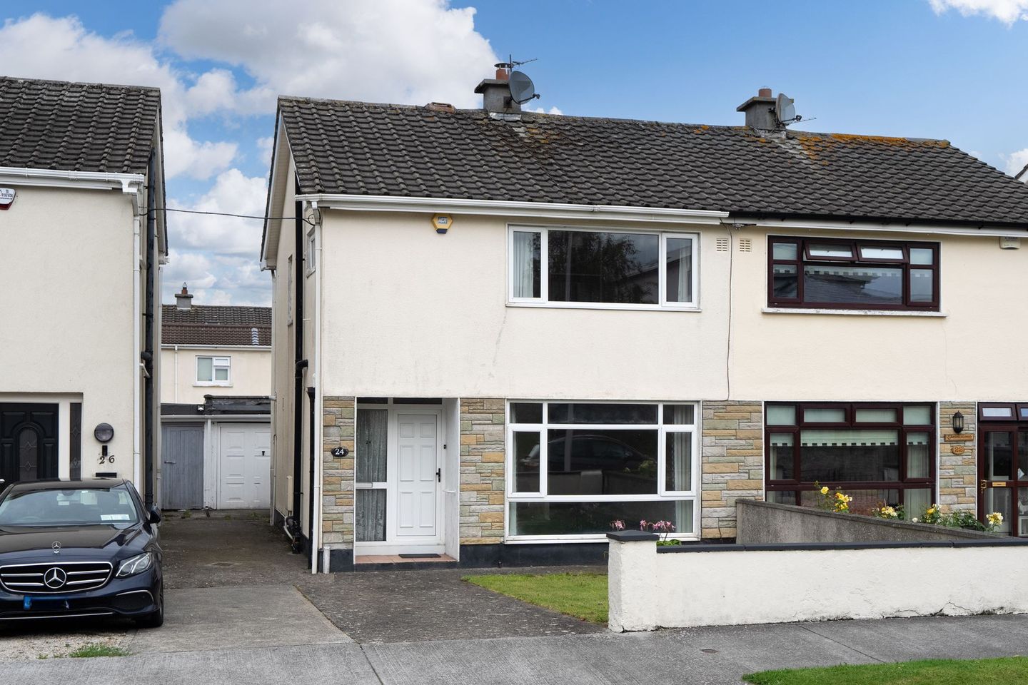 24 Broadford Rise, Ballinteer, Ballinteer, Dublin 16, D16E2P9 is for ...
