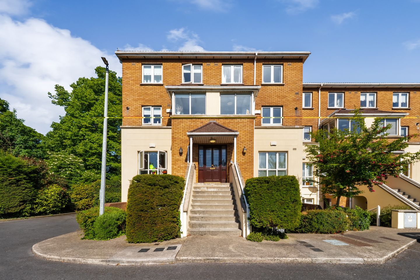 13 Newlands Manor Fairways, D22 A4V2, Clondalkin, Dublin 22 is for sale ...