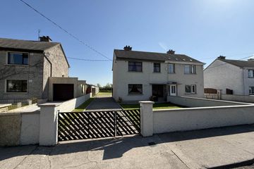 10 St Joseph`s Park, Dromcollogher, Dromcolliher, Co. Limerick, P56DH30 ...