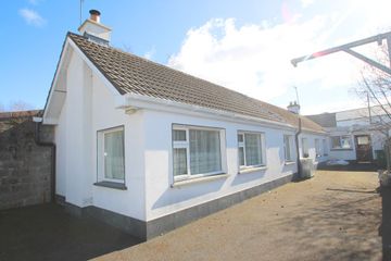 Bridge Street, Kilcormac, Kilcormac, Co. Offaly, R42K261 is for sale on ...