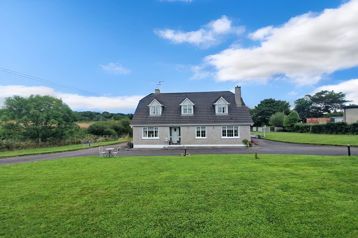 Property for Sale in Ballygarvan, Cork | Daft.ie