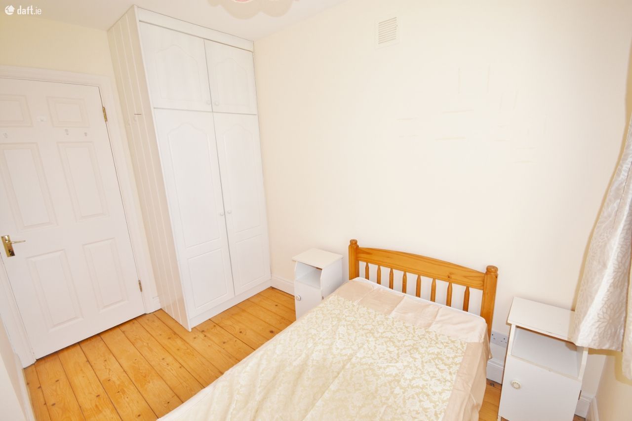 54 Lioscarrig Drive, Caherslee, Tralee, Co. Kerry – Crean McCann Property