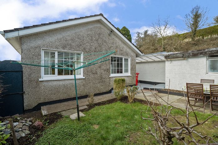 13 Hazelwood Close, Glanmire, Glanmire, Co. Cork - Property.ie